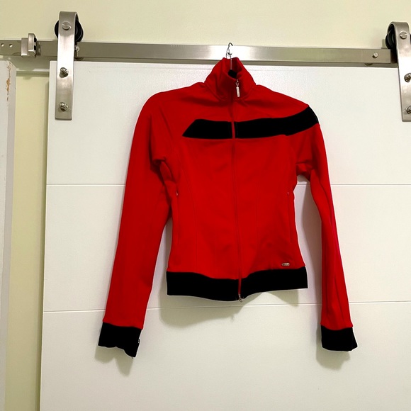 axcelerate | Sweaters | Axcelerate Top | Poshmark